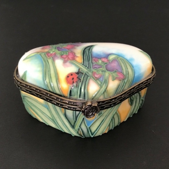 Benaya | Accents | Vintage Benaya Floral Design 22 Trinket Box | Poshmark